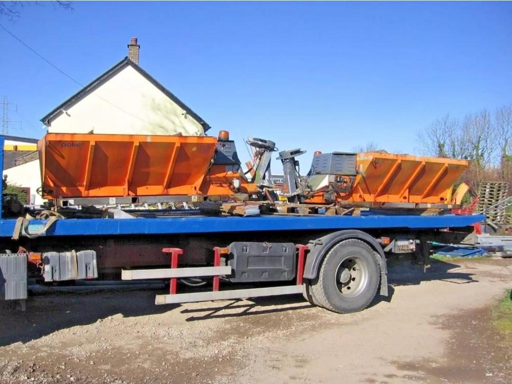 DIRECT COUNCIL BUNCE EPOKE S2300E GRITTER BODY C/W DONKEY ENGINE for ...