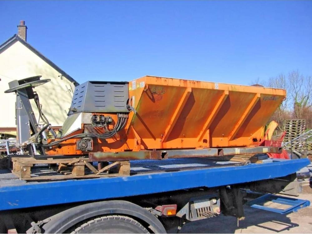 DIRECT COUNCIL BUNCE EPOKE S2300E GRITTER BODY C/W DONKEY ENGINE for ...